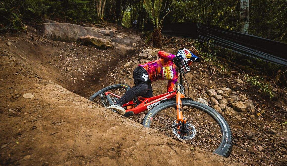 El equipo Santa Cruz Syndicate te cuenta sus aventuras de...